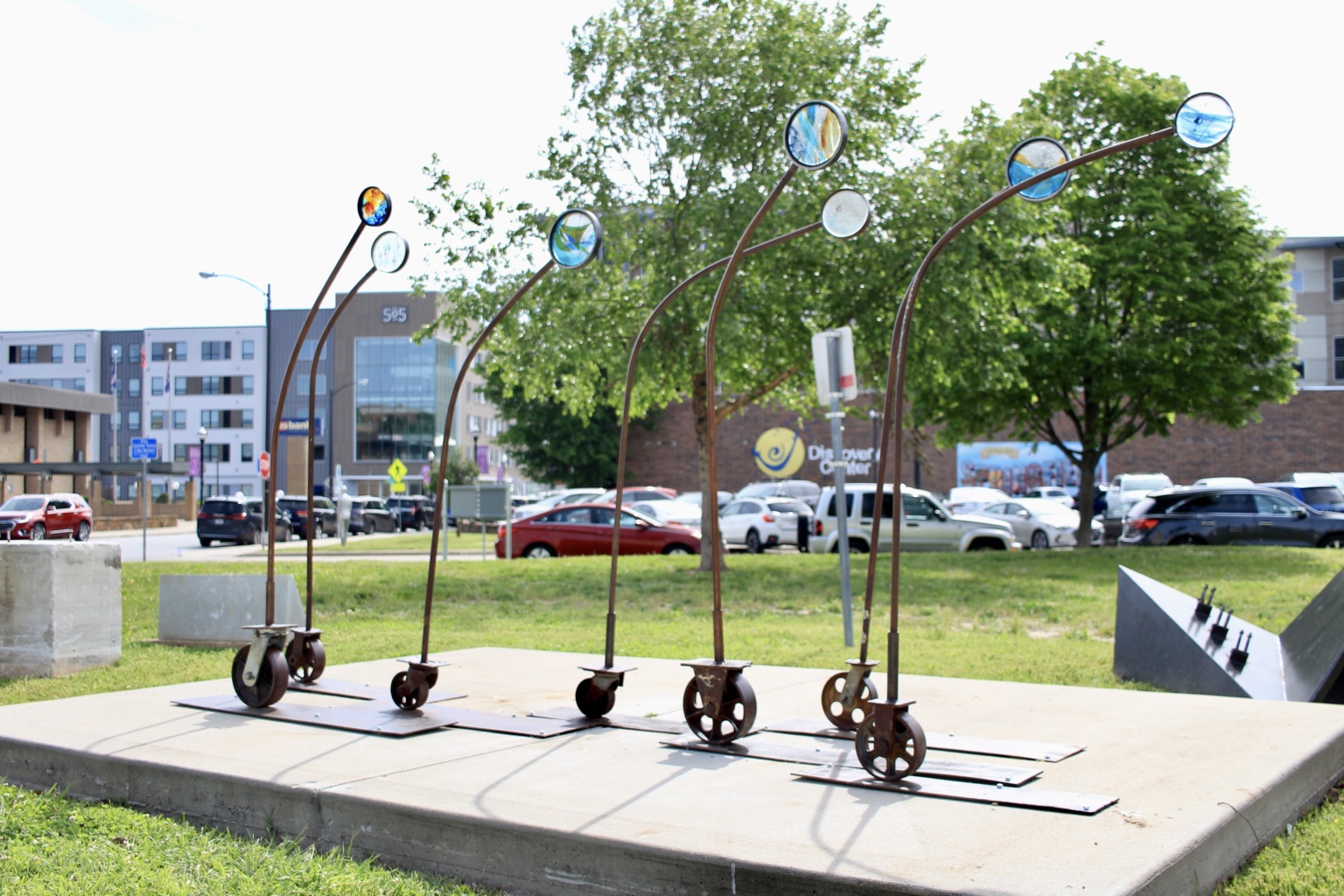 Moving Compass – Sculpture Walk Springfield